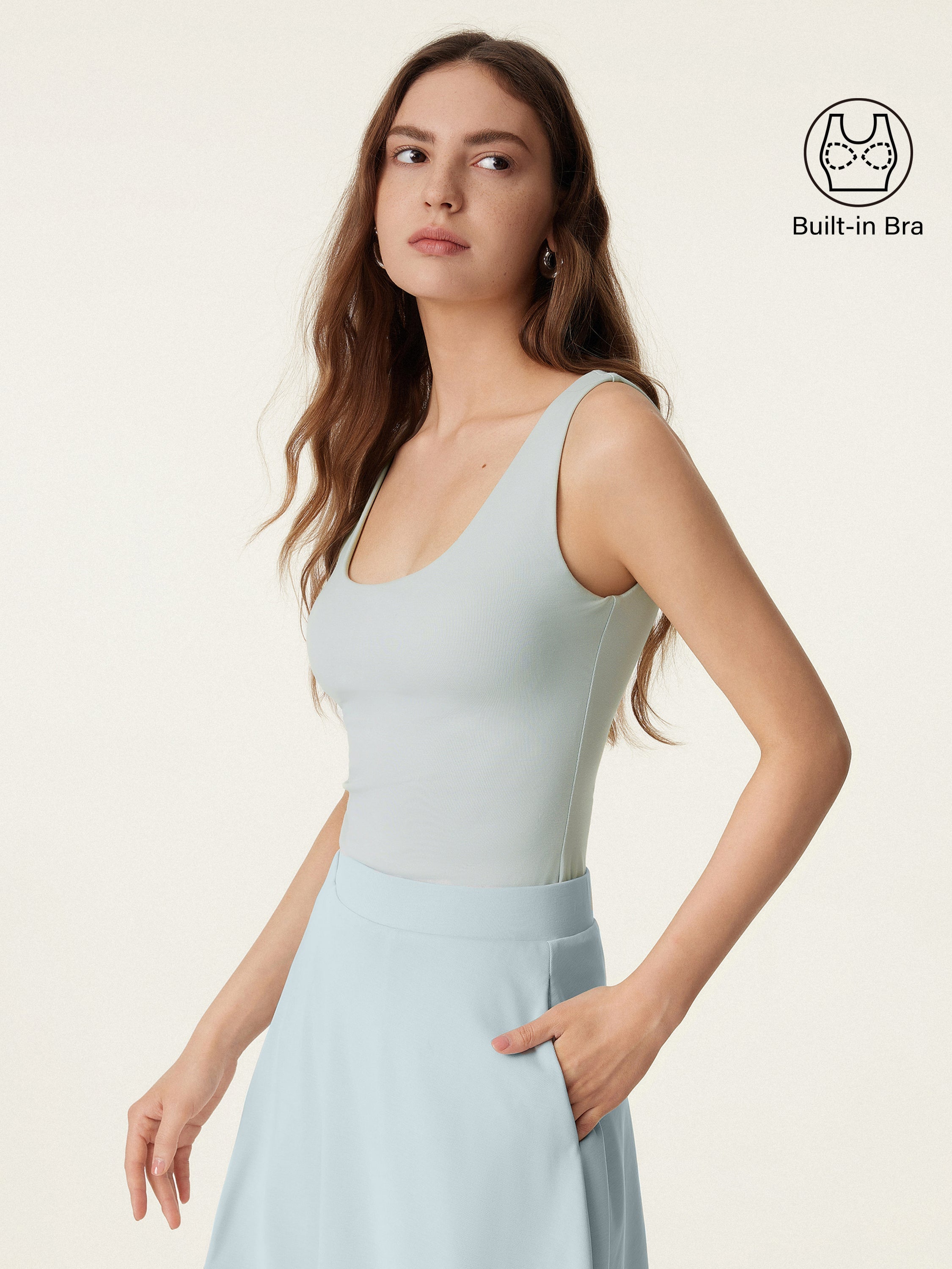 U-neck Brami Tank Top – OGLmovede